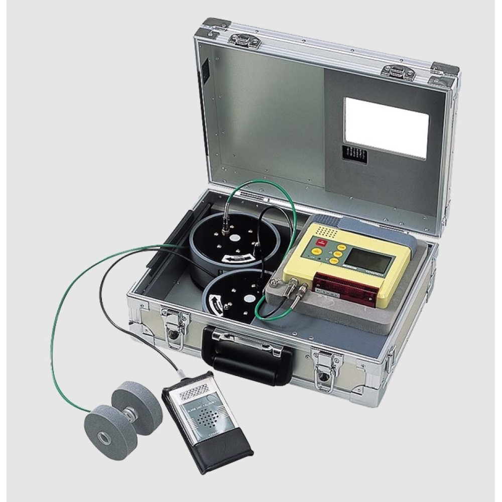 Cosmos XP-302M Multi-Gas (4-Gas) Detector